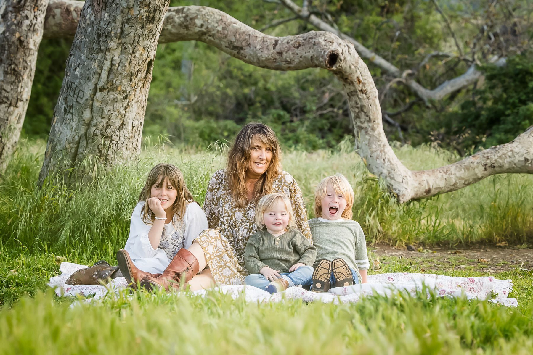 7 Unique Family Photo Ideas